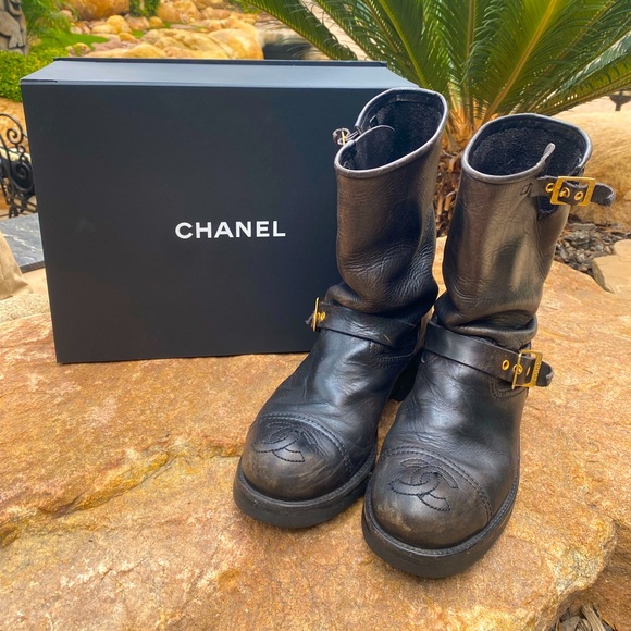 CHANEL | Shoes | Rare Vintage Authentic Chanel Black Gold Logo Leather ...